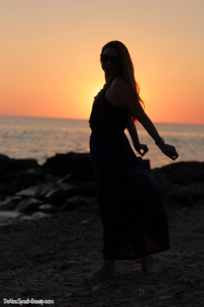 Sunset at the beach | Outfits - Do You Speak Gossip?