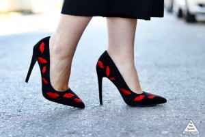 Red lips on my shoes | Outfits - Do You Speak Gossip?