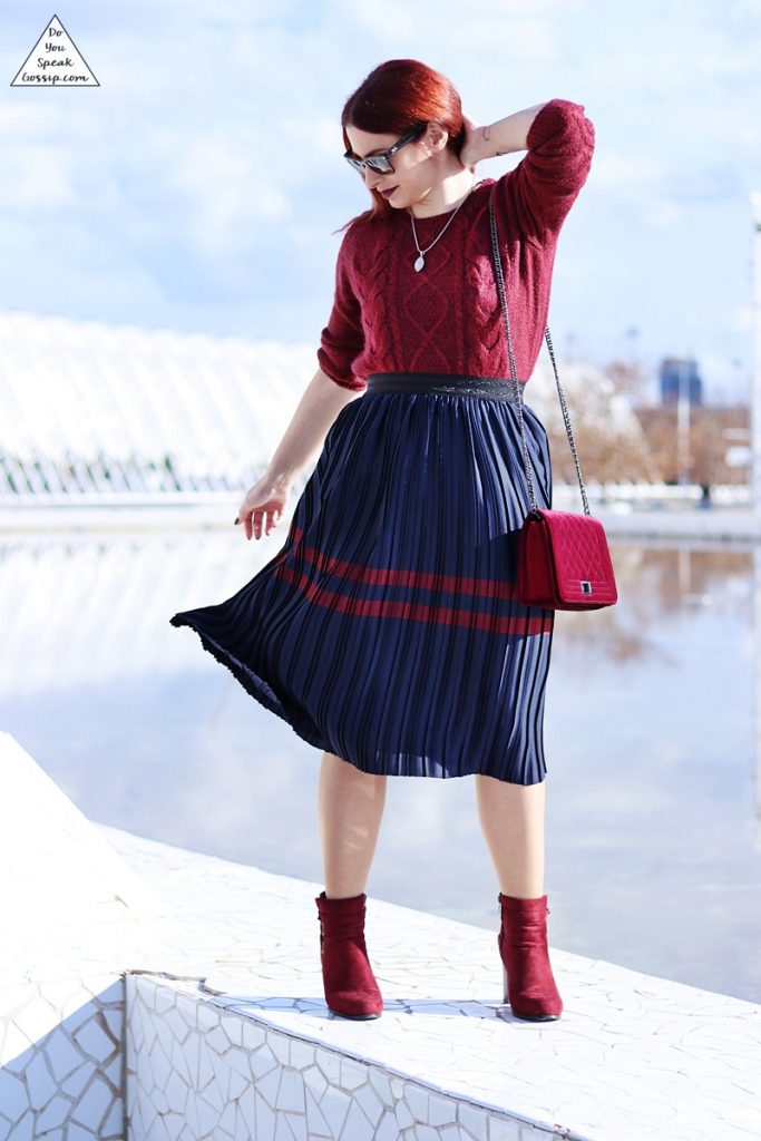 At the stadium | Outfits - Do You Speak Gossip?